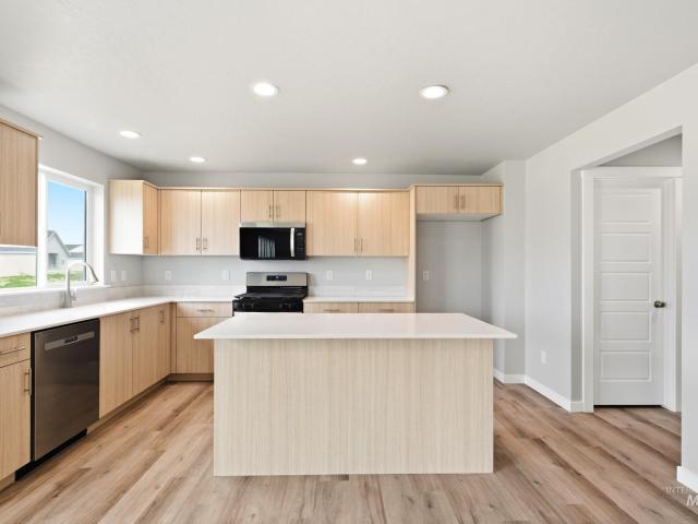 3084 N Porgy Way