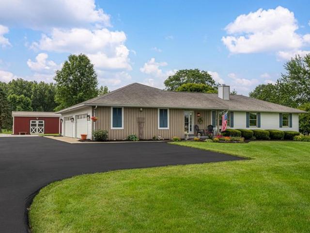3084 Columbus Rd, Centerburg, OH 43011