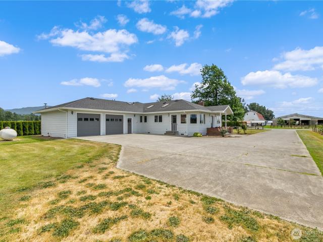 3084 Lindsay Road