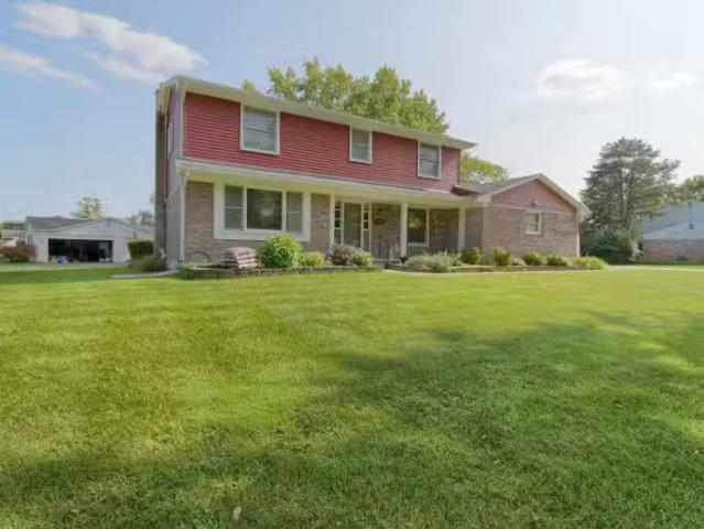 30856 WOODSTREAM DR, FARMINGTON HILLS, MI 48334 Single Family.