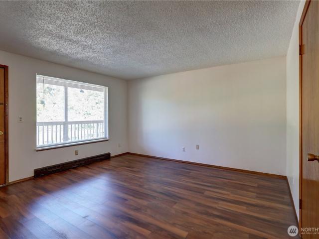 3085 th Ave S, Federal Way, WA 98003 | MLS #2458 | Compass