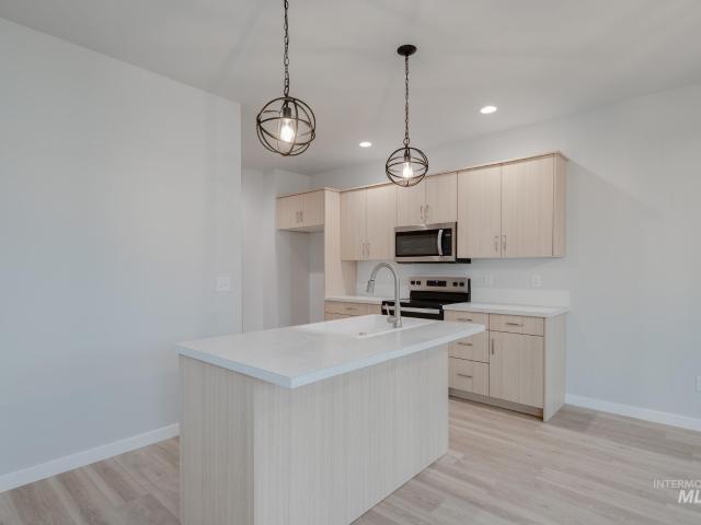 3085 W Taiban Creek Dr