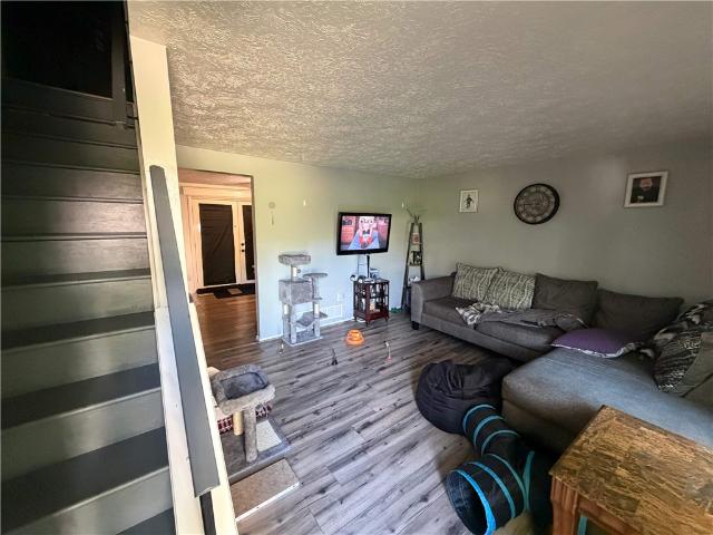 3086 Dara Dr