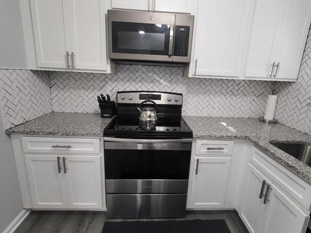 3086 Heathcote Road