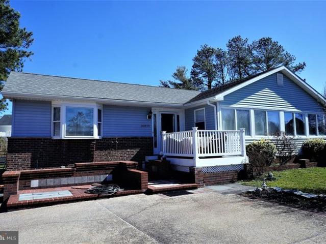 30879 Maplewood Rd, Ocean View, DE 19970