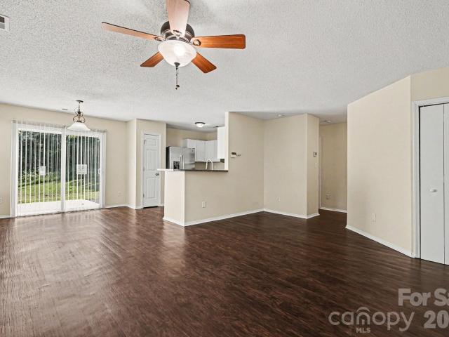 3087 Champion Lane SW