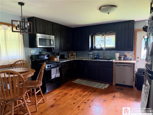 3087 County Route 6