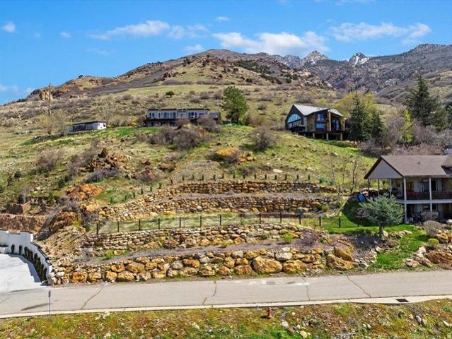 3088 E Silver Hawk Dr S, Holladay, UT 84121