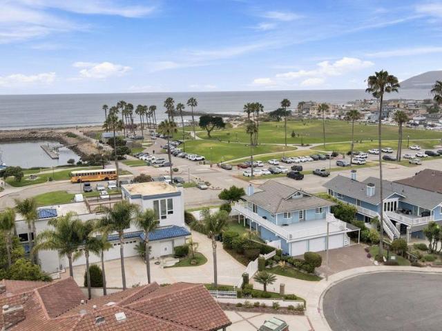 3089 Bayshore Avenue