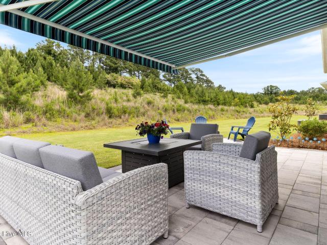 3089 Lochgreen Circle