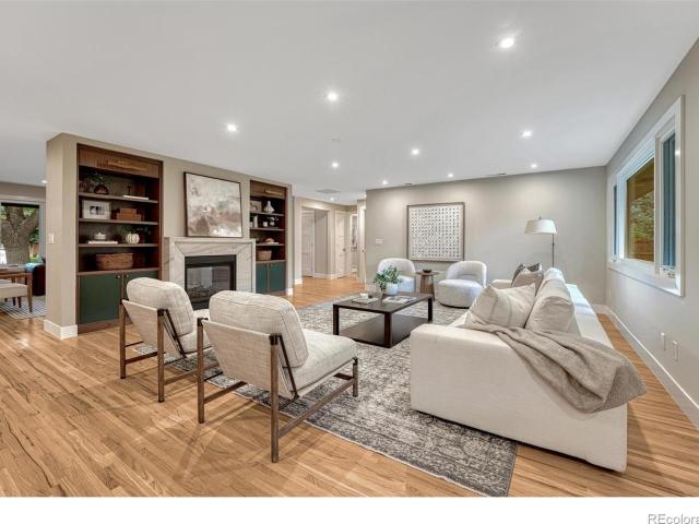 3080 E Flora Place