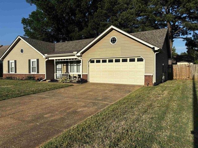 3080 Ridgeway Rd, Memphis, TN 38115