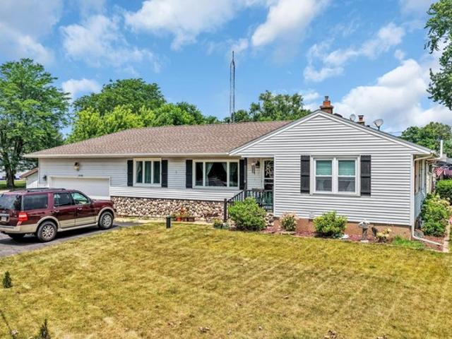 30810 Weiler Rd, Burlington, WI 53105