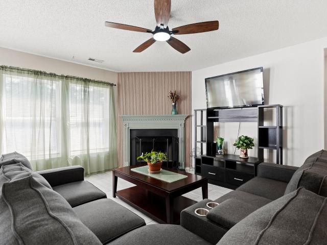 3081 Regency Oak Dr