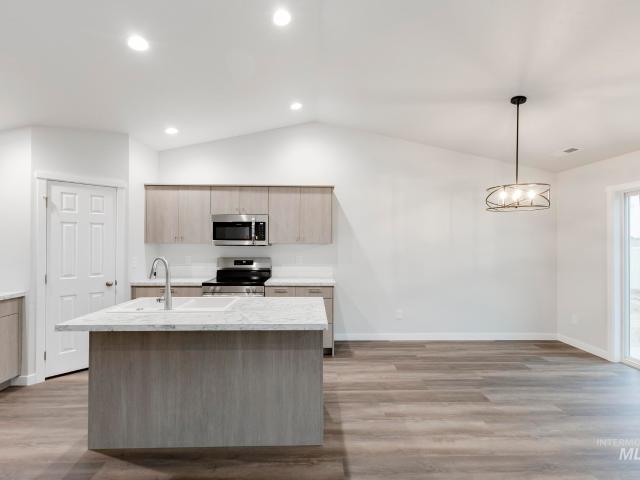 3081 W Animas Creek Dr