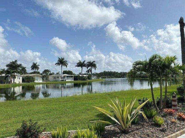 3082 Crystal Lake Dr Lot 3082, Naples, FL 34120