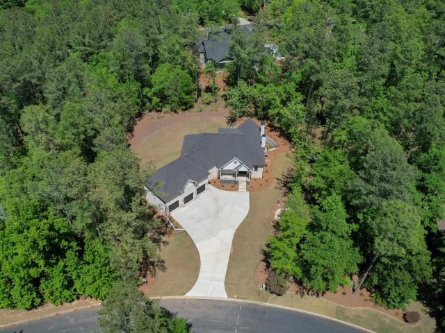 3082 Stonehaven Drive 1