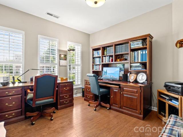 3083 Ambleside Drive