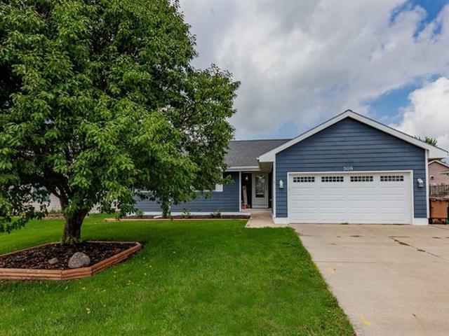 308 2nd St NW, Bondurant, IA 50035