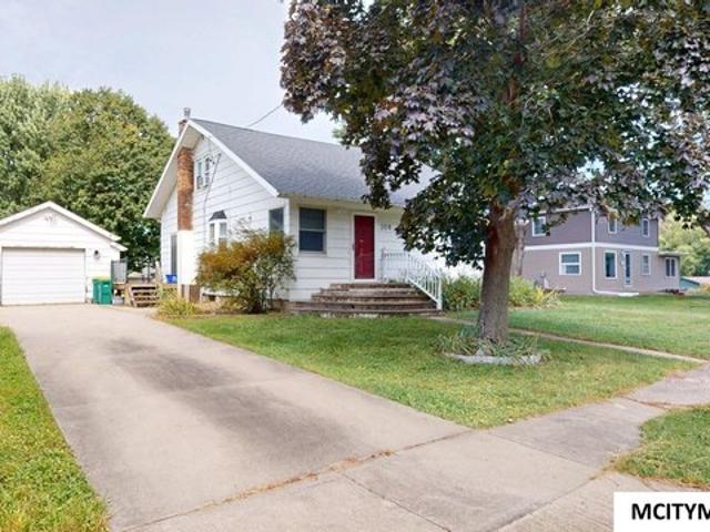 308 2nd St SE, Nora Springs, IA 50458