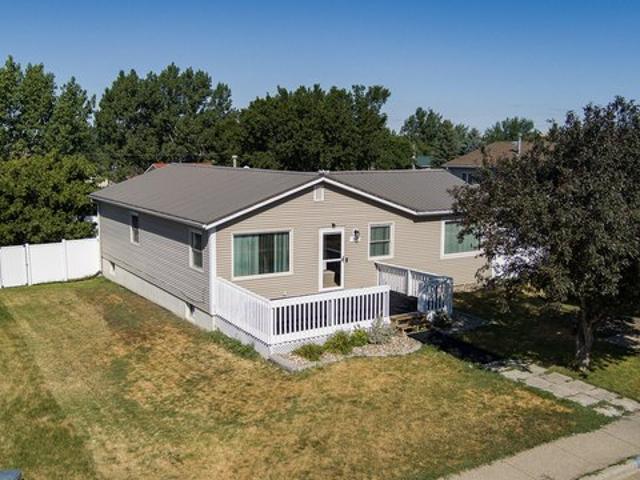 308 7th St S, New Salem, ND 58563