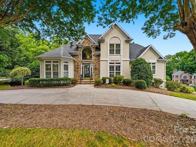308 41st Avenue Pl NW, Hickory, NC 28601