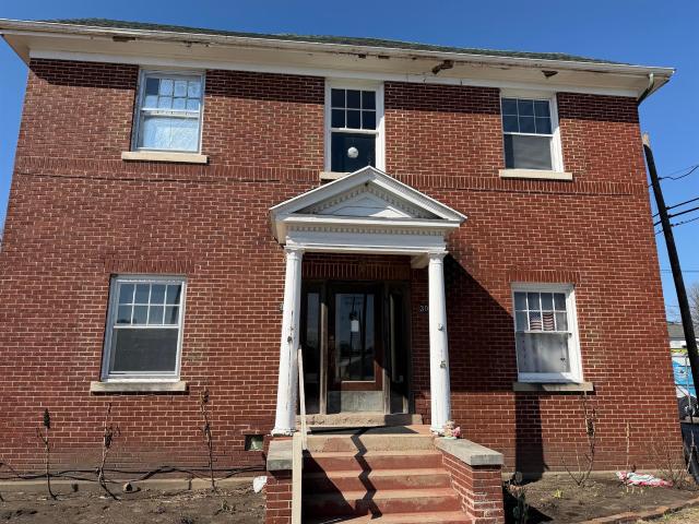 308.5 Walnut, 1 bed, 1 full bath