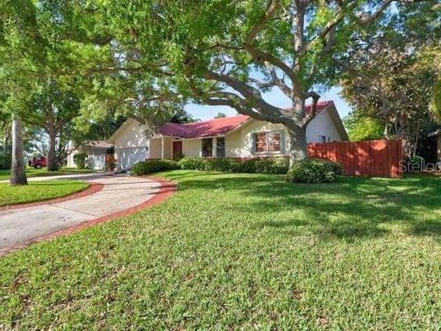 308 6th Ave N, Tierra Verde, FL 33715