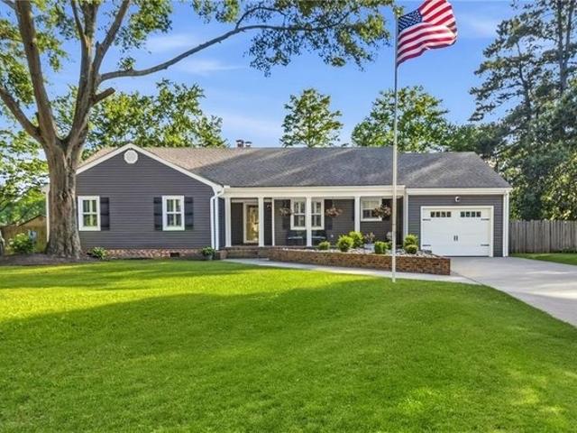 308 Cotton Mill Ct, Chesapeake, VA 23323