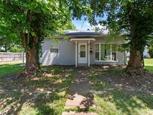 308 California St, Carterville, IL 62918