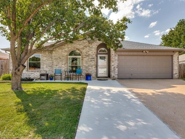 308 Candlestick Trl, Saginaw, TX 76179