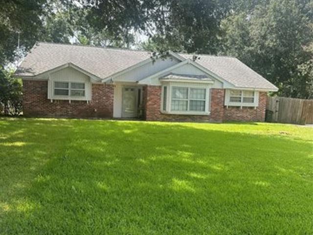 308 Crystal St, League City, TX 77573