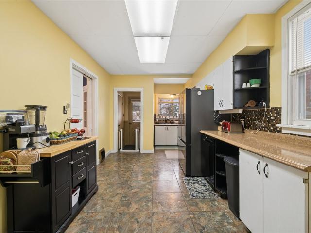 308 Alexander Ave