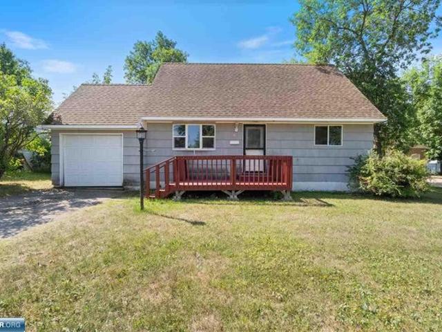 308 Arlington Rd, Hoyt Lakes, MN 55750