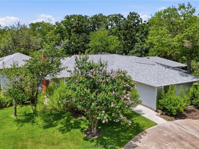 308 Brookside Drive E