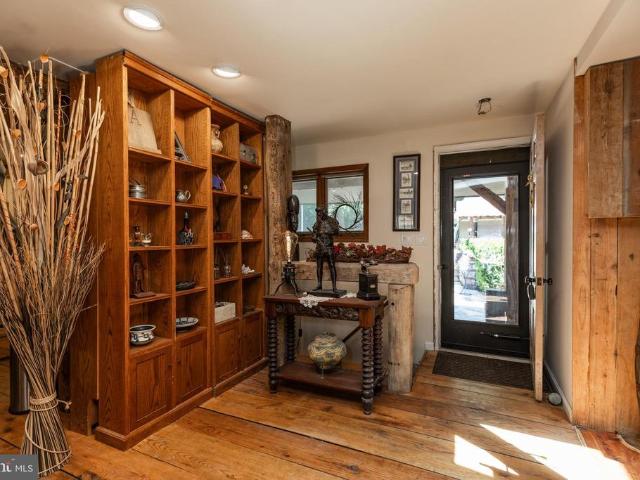 308 Buttonwood Road