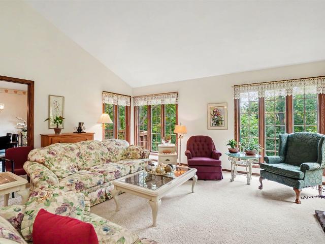 308 Glengarry Court