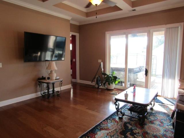 308 Glenridge Dr