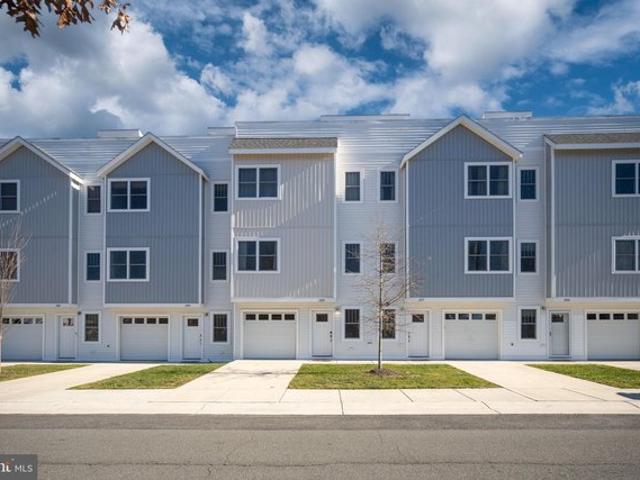 308 Douglas Ave, Colonial Beach, VA 22443