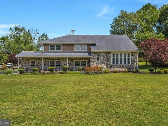 308 Devon Rd, Cinnaminson, NJ 08077
