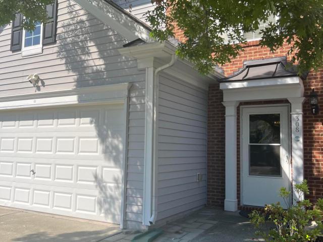 308 Dyersville Drive