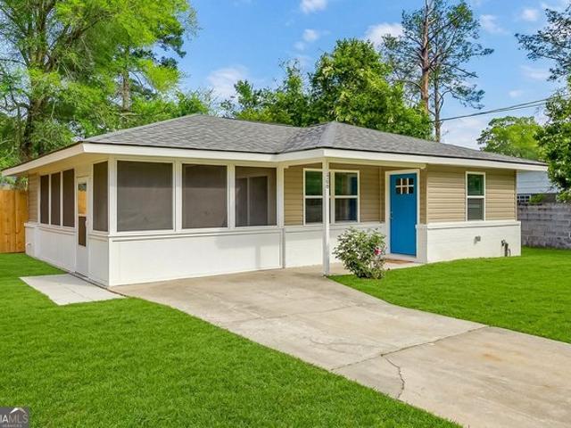 308 E 4th St, Springfield, GA 31329