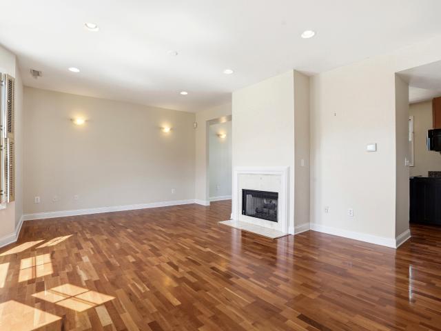 308 E 10th Street