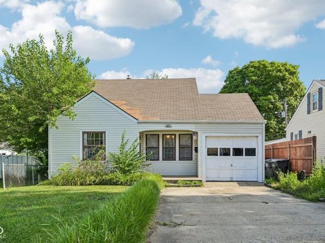 308 E 38th St, Anderson, IN 46013