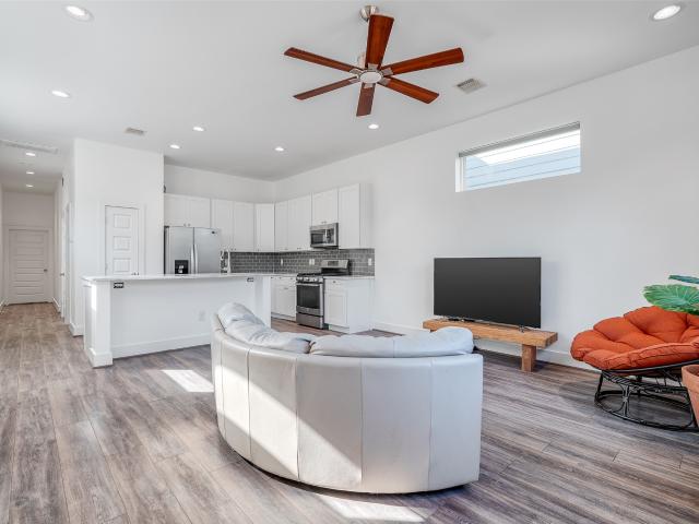 308 E 39th Street