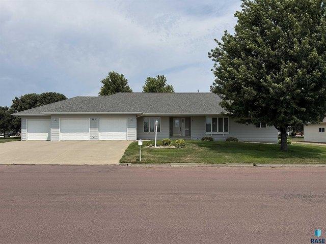 308 E Wagner St, Marion, SD 57043