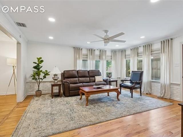 308 E William David Pkwy, Metairie, LA
