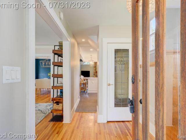 308 E Lawrence Avenue