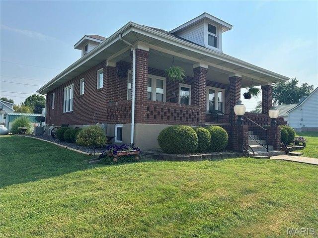308 E Lincoln Ave, Owensville, MO 65066