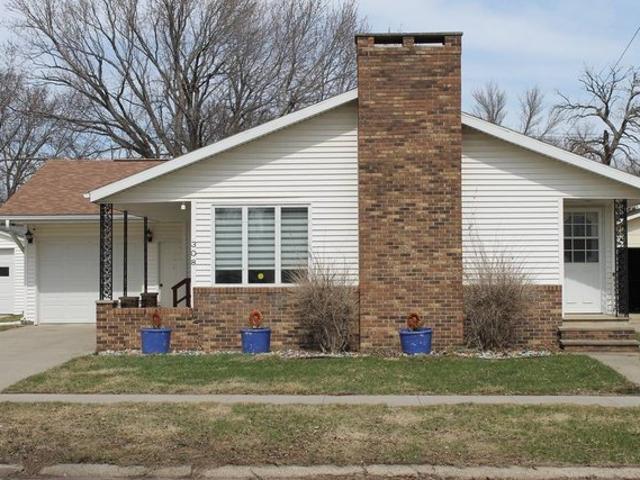 308 E Minnesota Ave, George, IA 51237